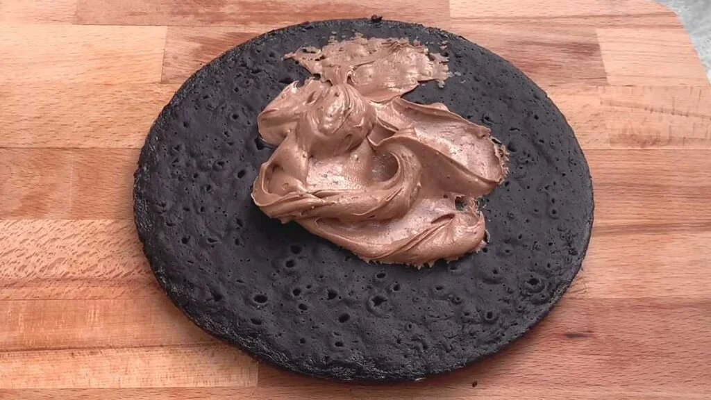 How to make Oreo Cake at Home | Easyrecipe